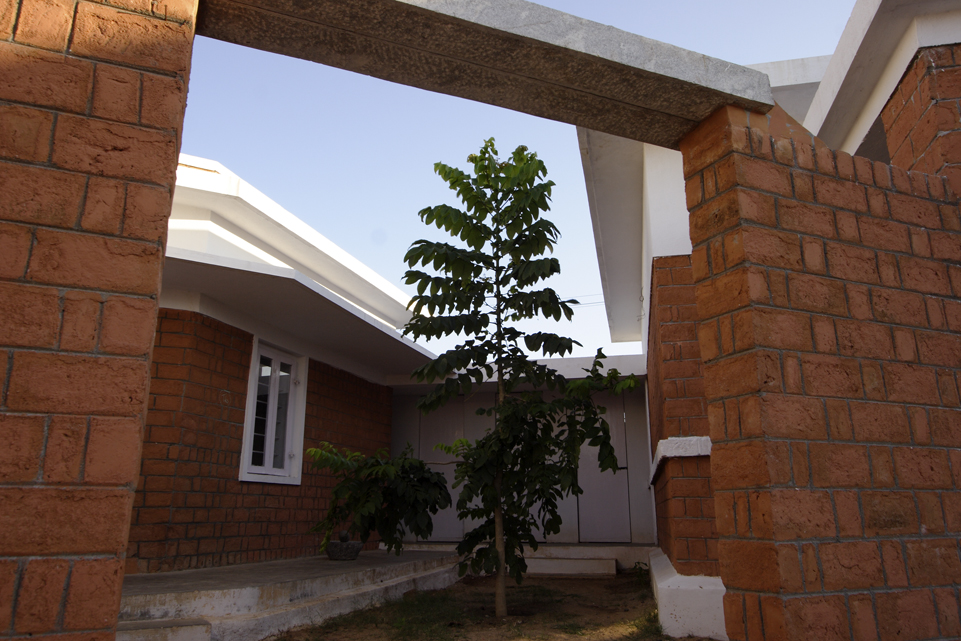THE-BANYAN-INNER-COURTYARD – Varsha and Pradeep Architects